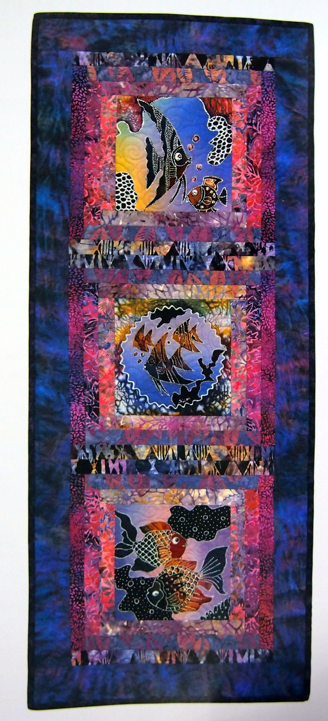 A World of Quilts - 10 Projects Using Ethnic Fabrics by Beth Ann ...