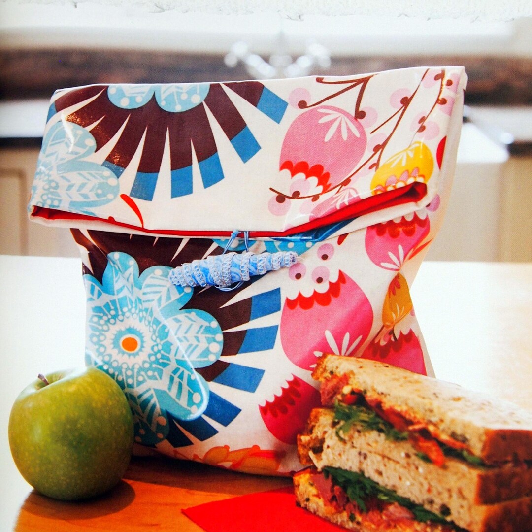 Simply Serging - 25 Fast and Easy Projects for Getting to Know Your ...