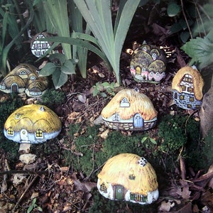 Painting Houses, Cottages and Towns on Rocks by Lin Wellford Vintage ...