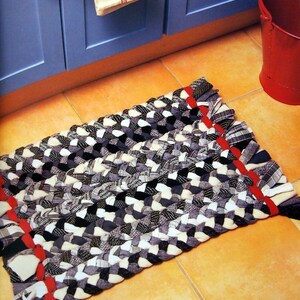 Making Rag Rugs - 15 Step-by-step Projects - Clare Hubbard, General ...