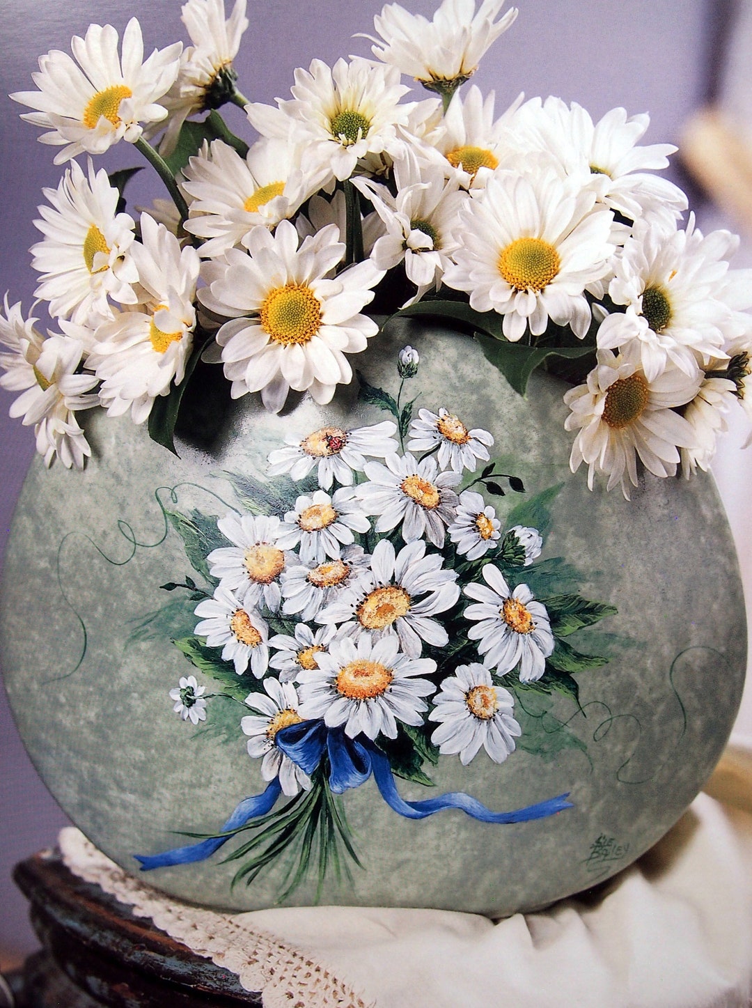 Very Pretty Vases - 15 Vases, Pots & Buckets to Paint by Sue Bailey ...