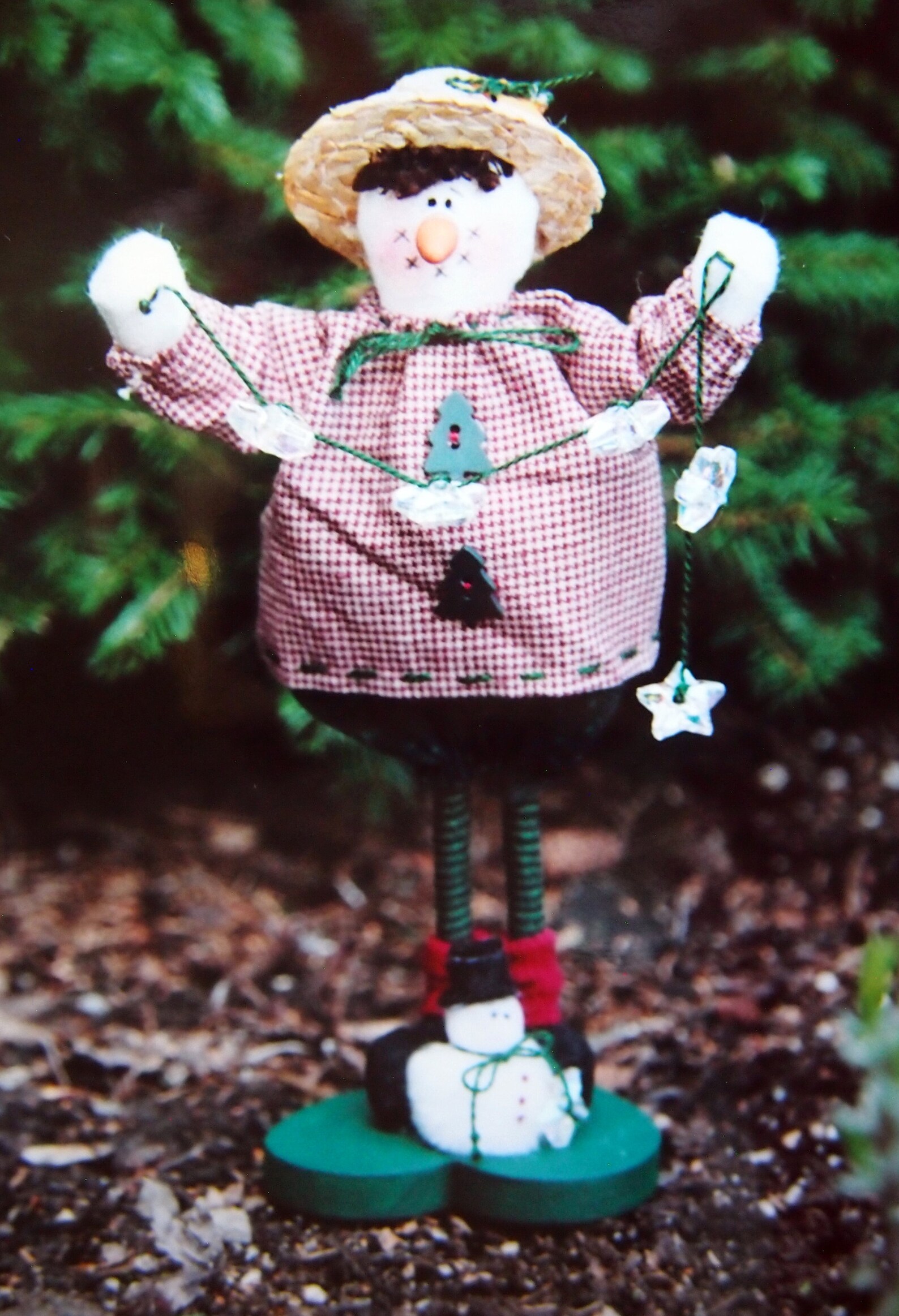 Itsy Bitsy Snow Lady 8 Snowflake Stringer by Valarie - Etsy