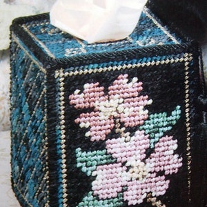 Chenille Floral Tissue Boxes by Janelle Giese and Annie's Attic Vintage ...