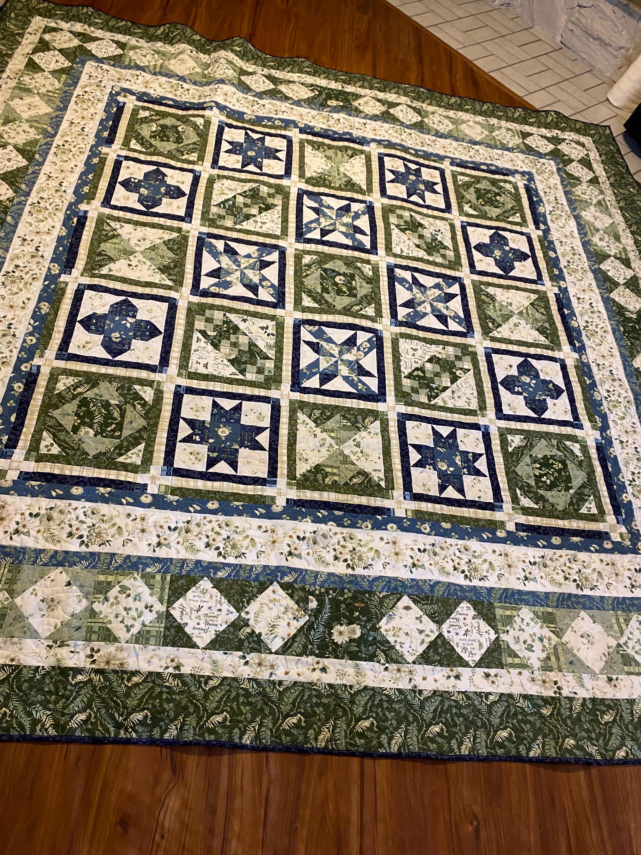 105” Square Queen or King Quilt - Green Fields Fabric Line (bonus Euro ...