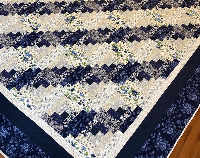 Blue/white Log Cabin Queen Quilt 85” X 105” - Etsy