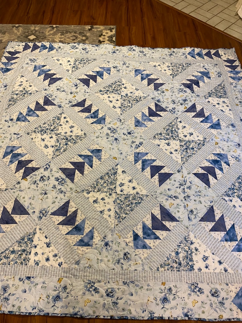 83 Square Blue Breeze Quilt - Etsy