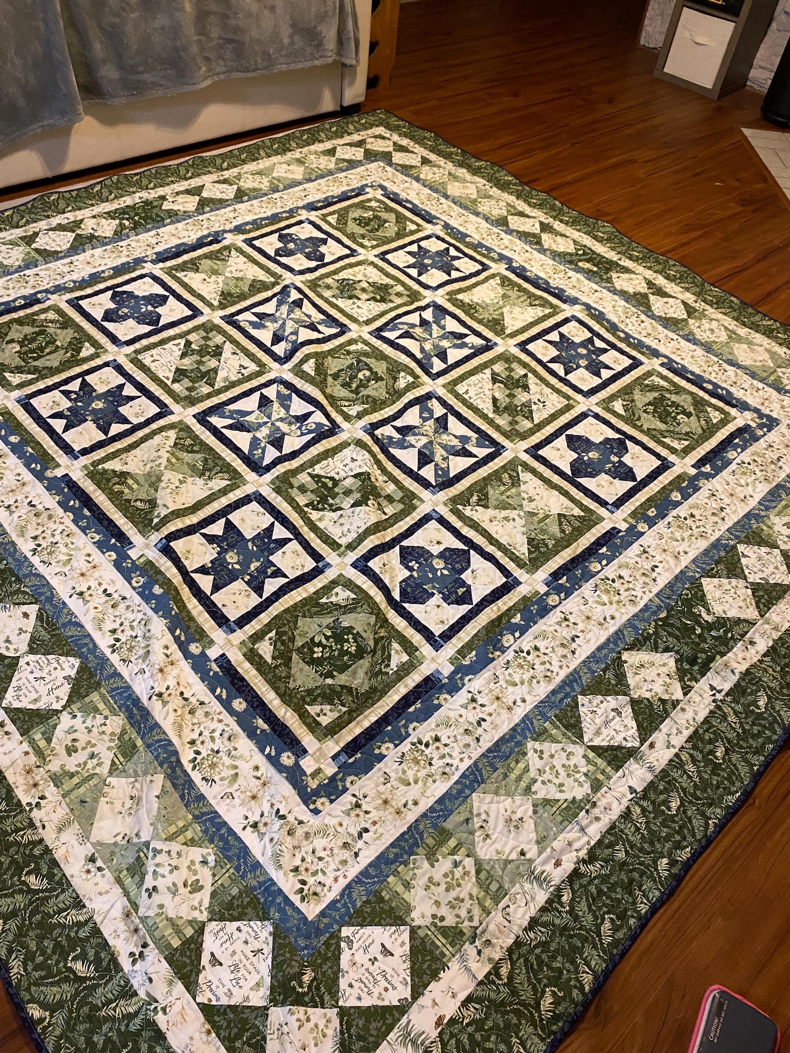 105” Square Queen or King Quilt - Green Fields Fabric Line (bonus Euro ...