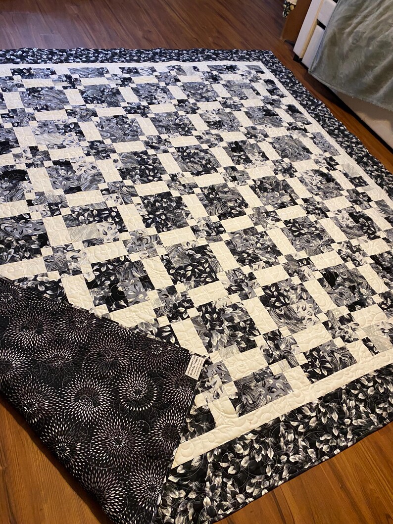 Mirror Mirror - on My Bed! King Size Quilt - Black/white/silver - Etsy