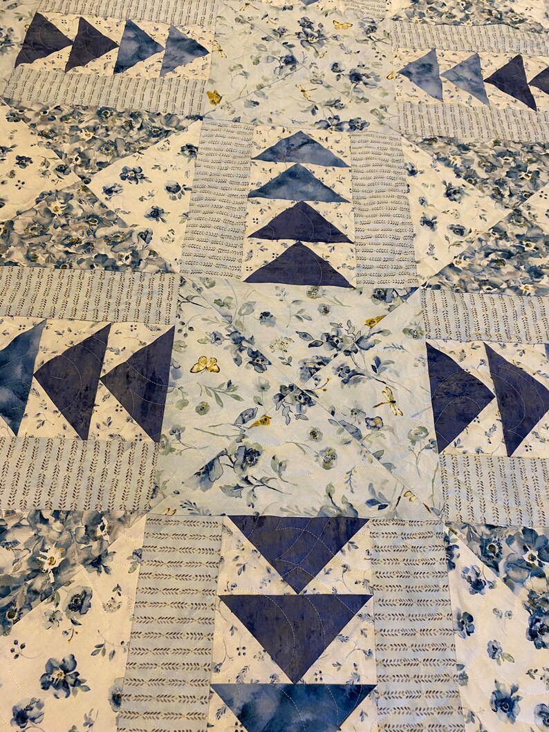 83 Square Blue Breeze Quilt - Etsy