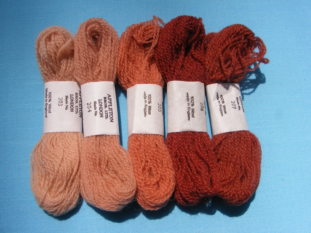 Appleton Crewel Embroidery Wool Yarn Skeins -flame Red Shades Pack (30 ...