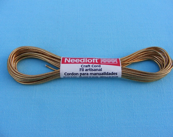 Needloft Metallic Yarn for Plastic Canvas Needlepoint Embroidery Gold ...