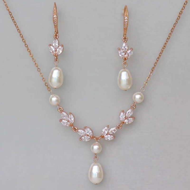 Pearl Necklace and Earring Set - Etsy