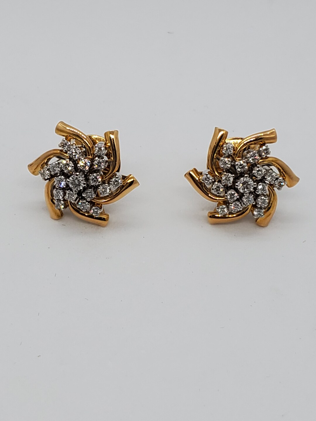 Vintage 22k Gold Diamond Pinwheel Earrings: Spinner Screwback Design - Etsy