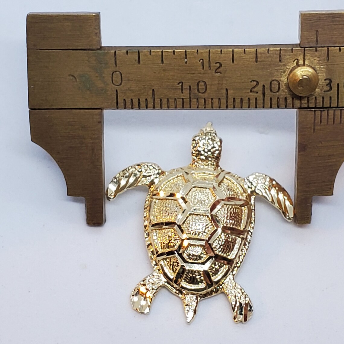 14k Solid Gold Vintage Carved Turtle Pendant Only/ Gift for | Etsy