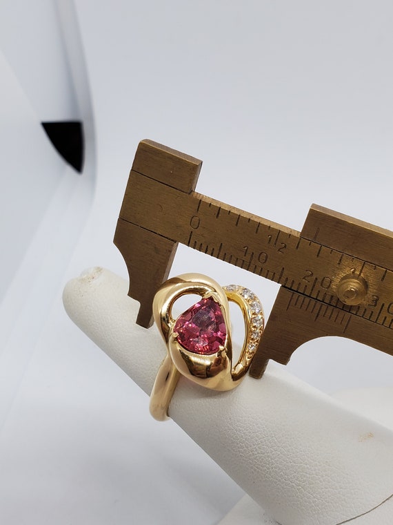 18k Gold Cranberry Tourmaline & Diamond Swirl Ring - Gem