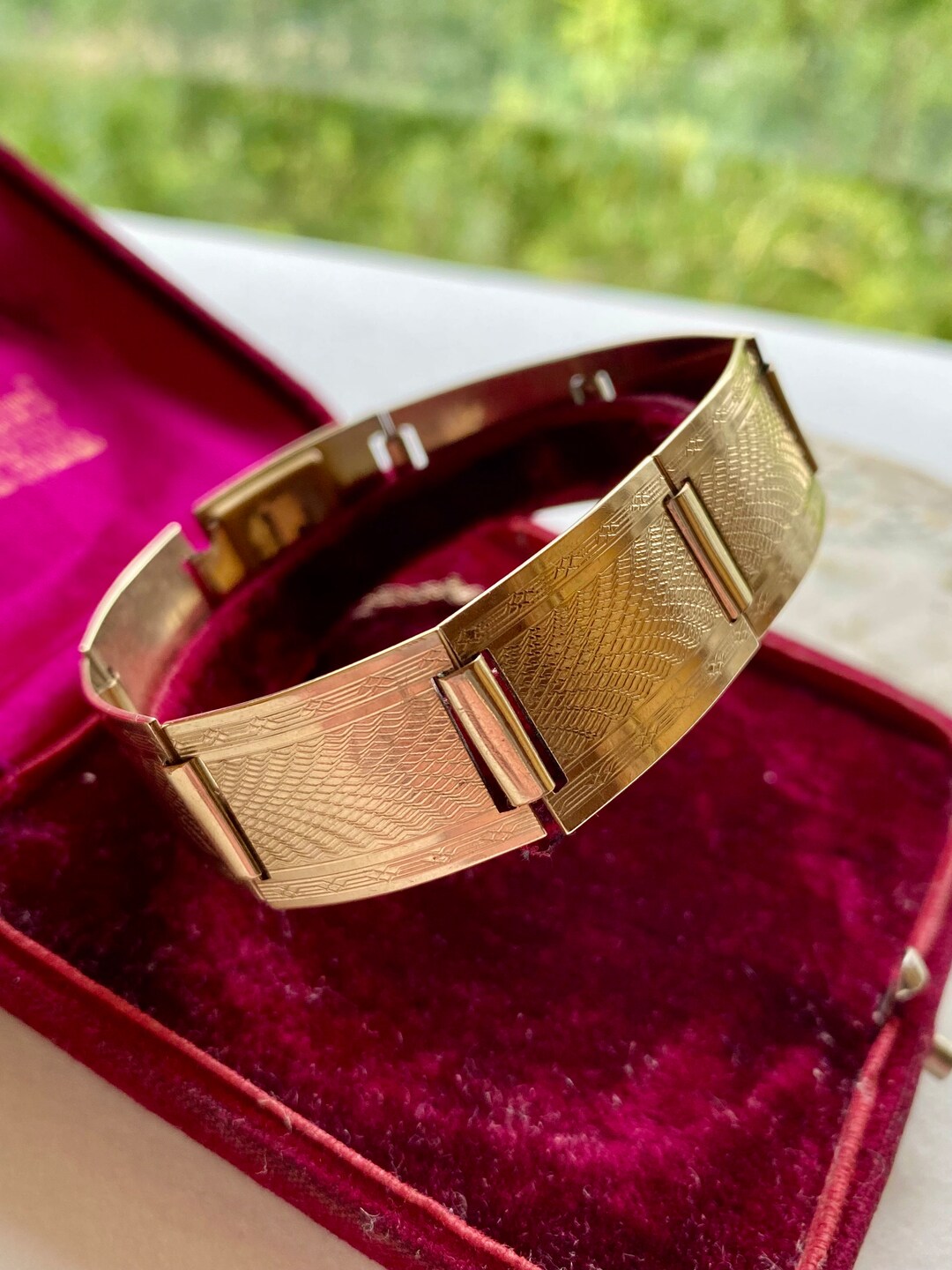 Vintage 9CT Gold Back & Front Engine Turned Panel Bracelet. Safety ...