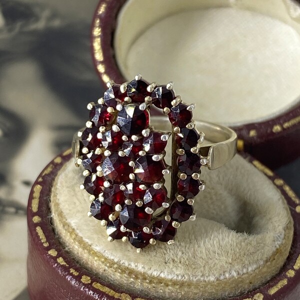 Antique Garnet Ring - Etsy