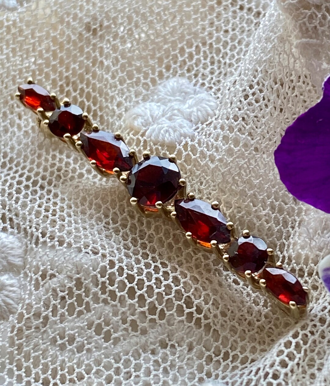 FINE Vintage 9CT Gold Graduated Garnet Bar Brooch. True Classic, Gifts ...