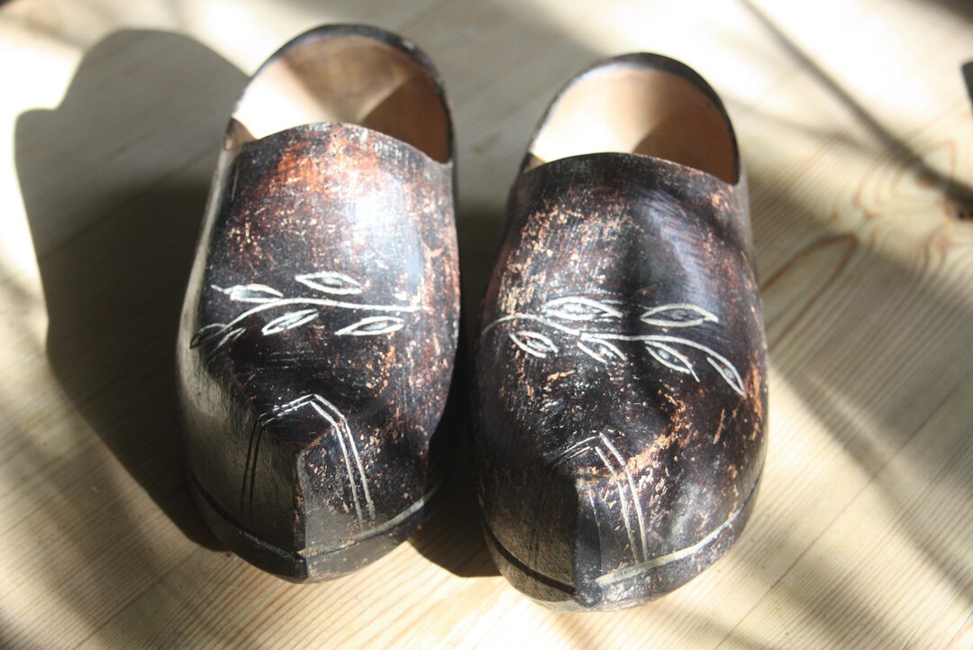 The Sweetest Pair of Carved Clogs From 1920s France. - Etsy UK