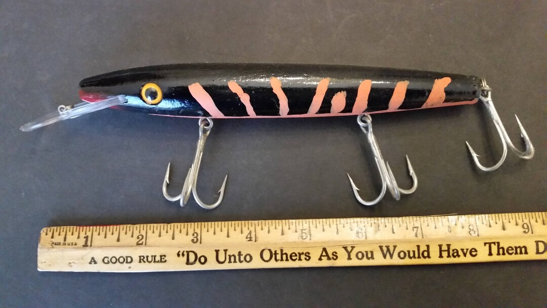 Vintage Large Wooden Fishing Lure: Deep Diving Plug, 8", 1.5 Oz.- Glass ...