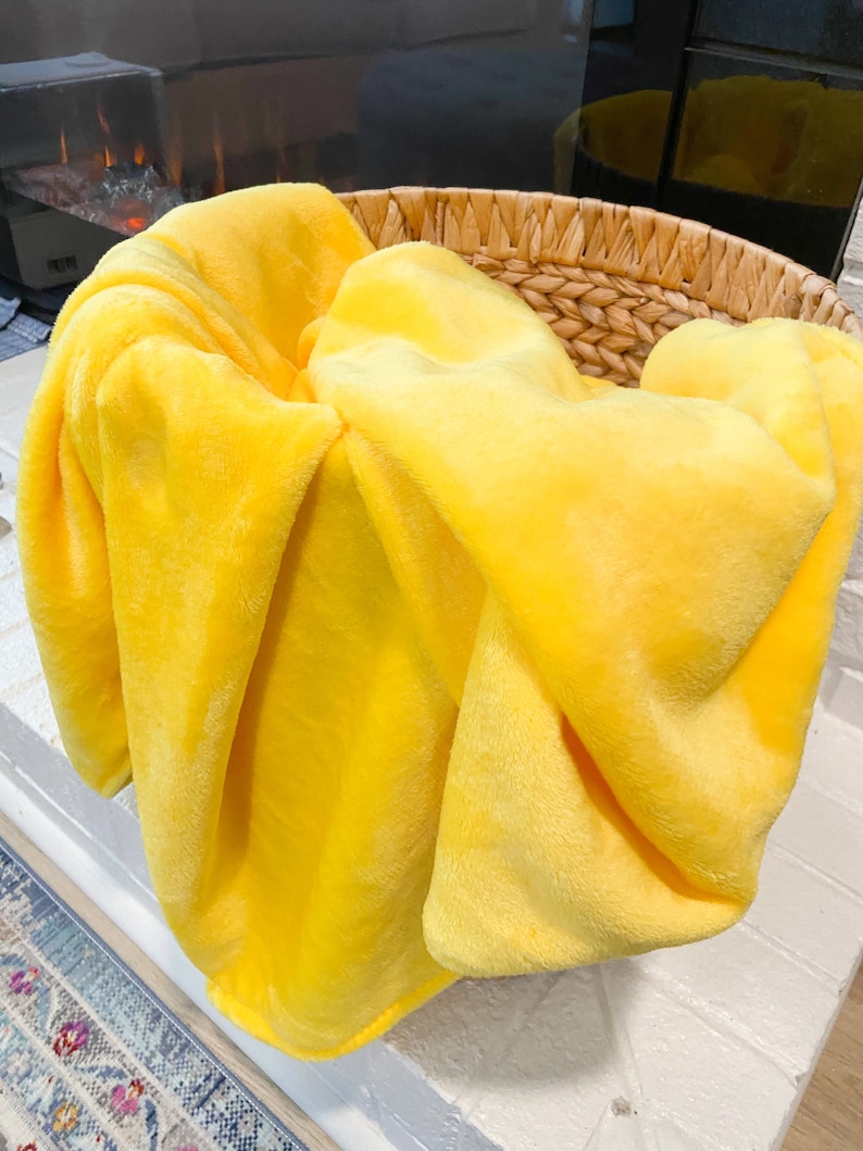 Lemon Yellow Fleece Throw Blanket: Extra Long, Buttery Soft, Cozy ...