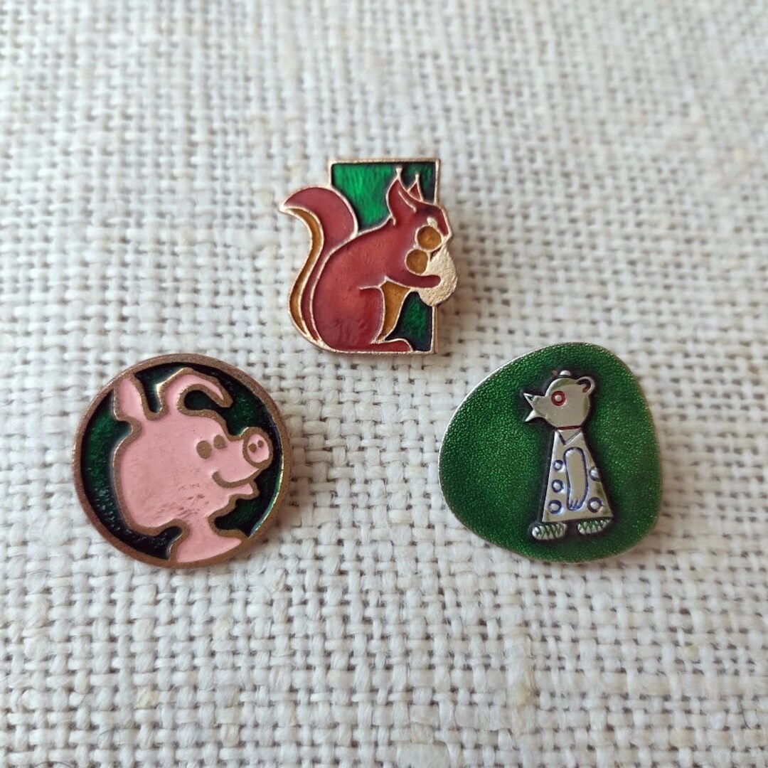 Cute Tiny Pins Soviet Badges With Fairy Tail Animal - Bear, Piglet and ...