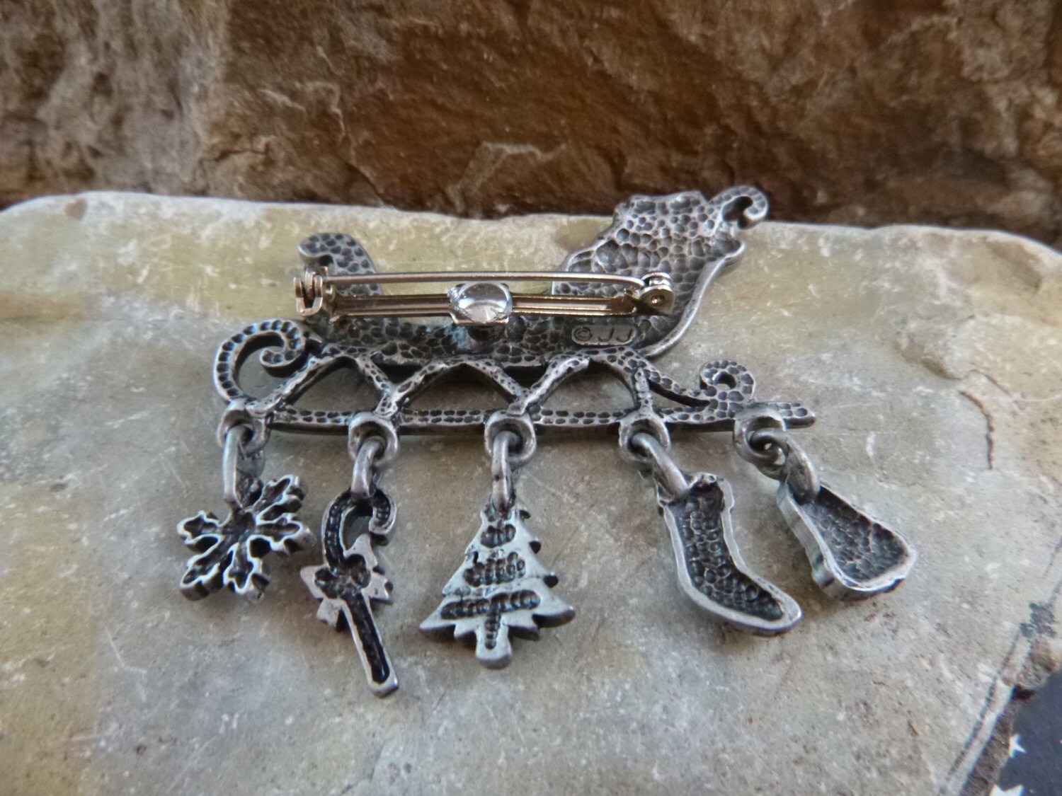Christmas Santa Sleigh Vintage Pin with Bag of Presents and Dangling ...