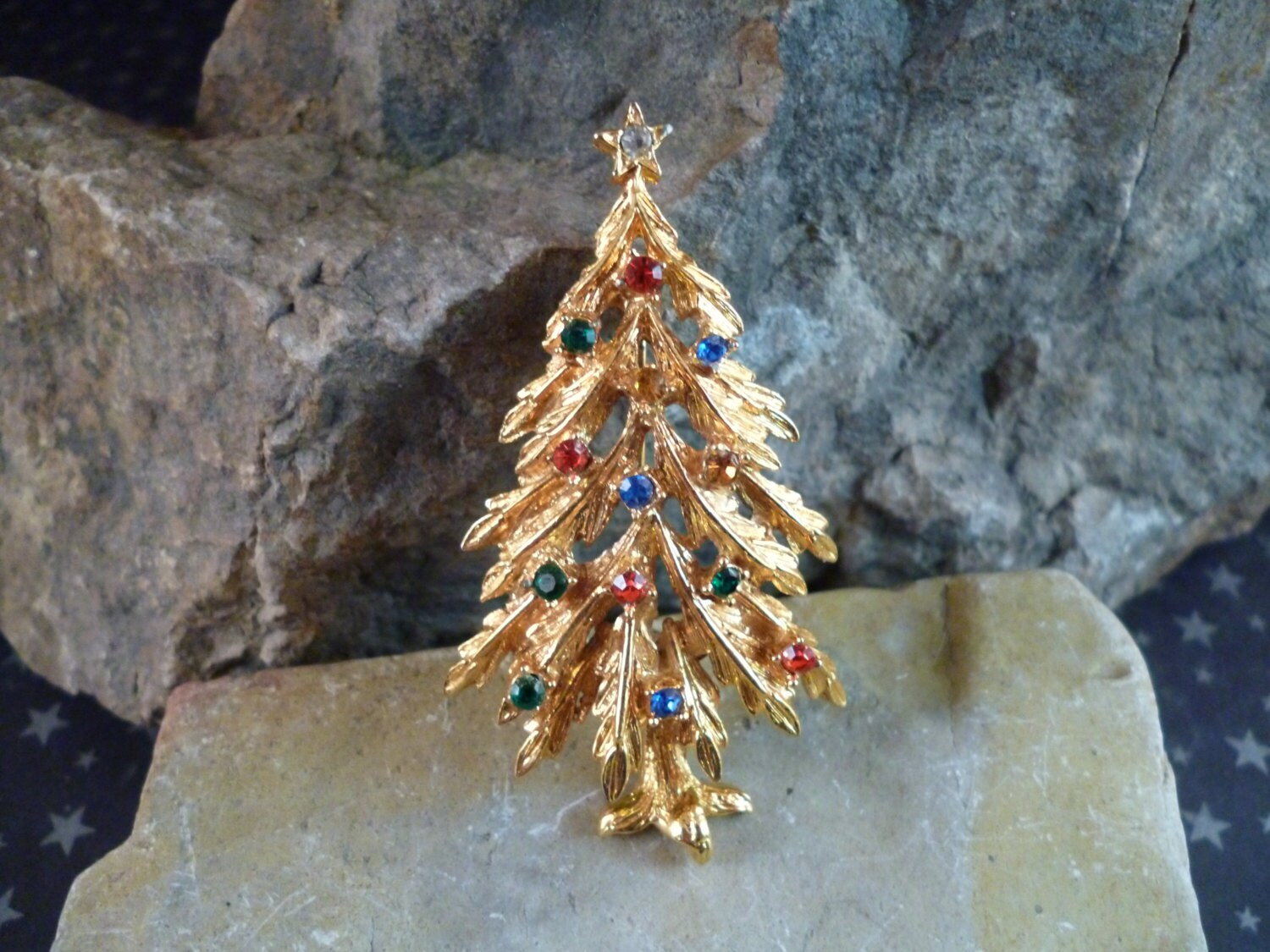 Vintage ART Signed Collectible Christmas Tree Pin with Rhinestones Book ...