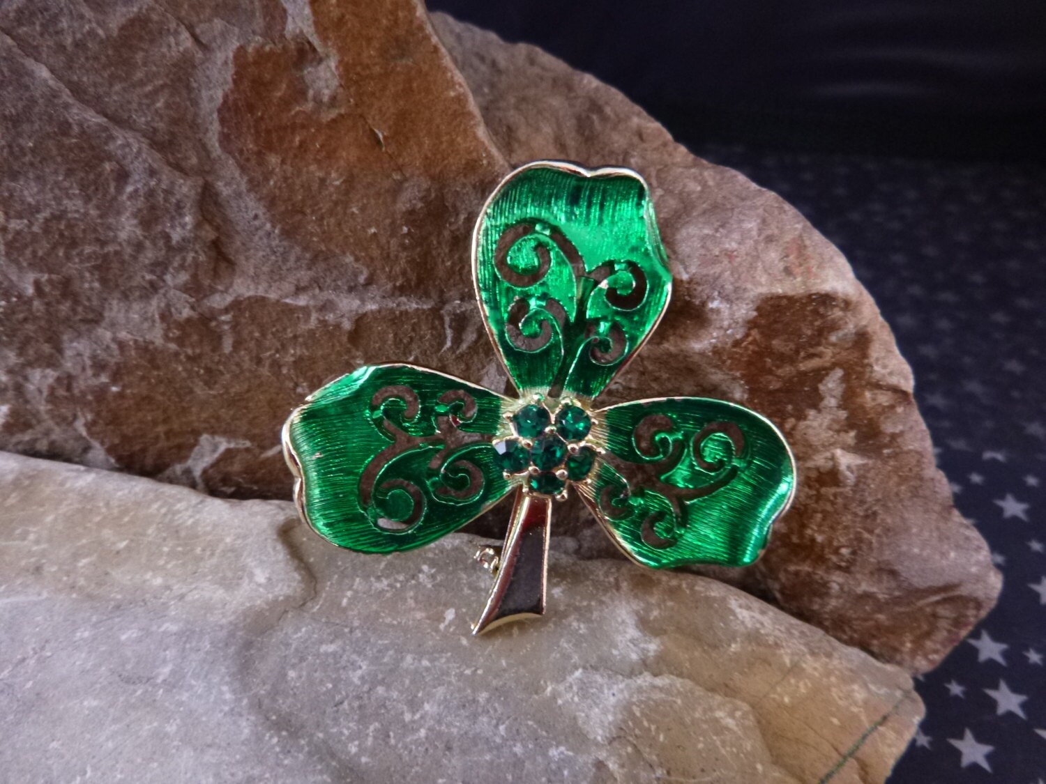 Vintage Shamrock Signed Beatrix Green Enamel Irish St Patrick’s Brooch ...