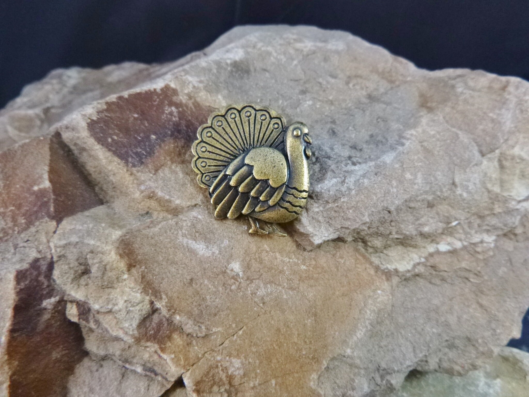 Thanksgiving Turkey Brass Vintage Tack / Lapel Pin Signed JJ