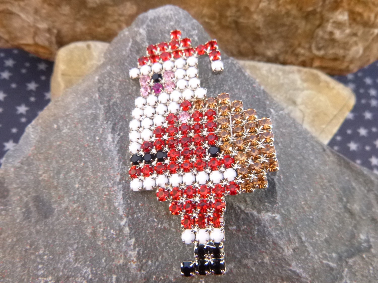 Santa Claus with a Bag of Goodies Christmas Pin | Vintage Dorothy Bauer ...