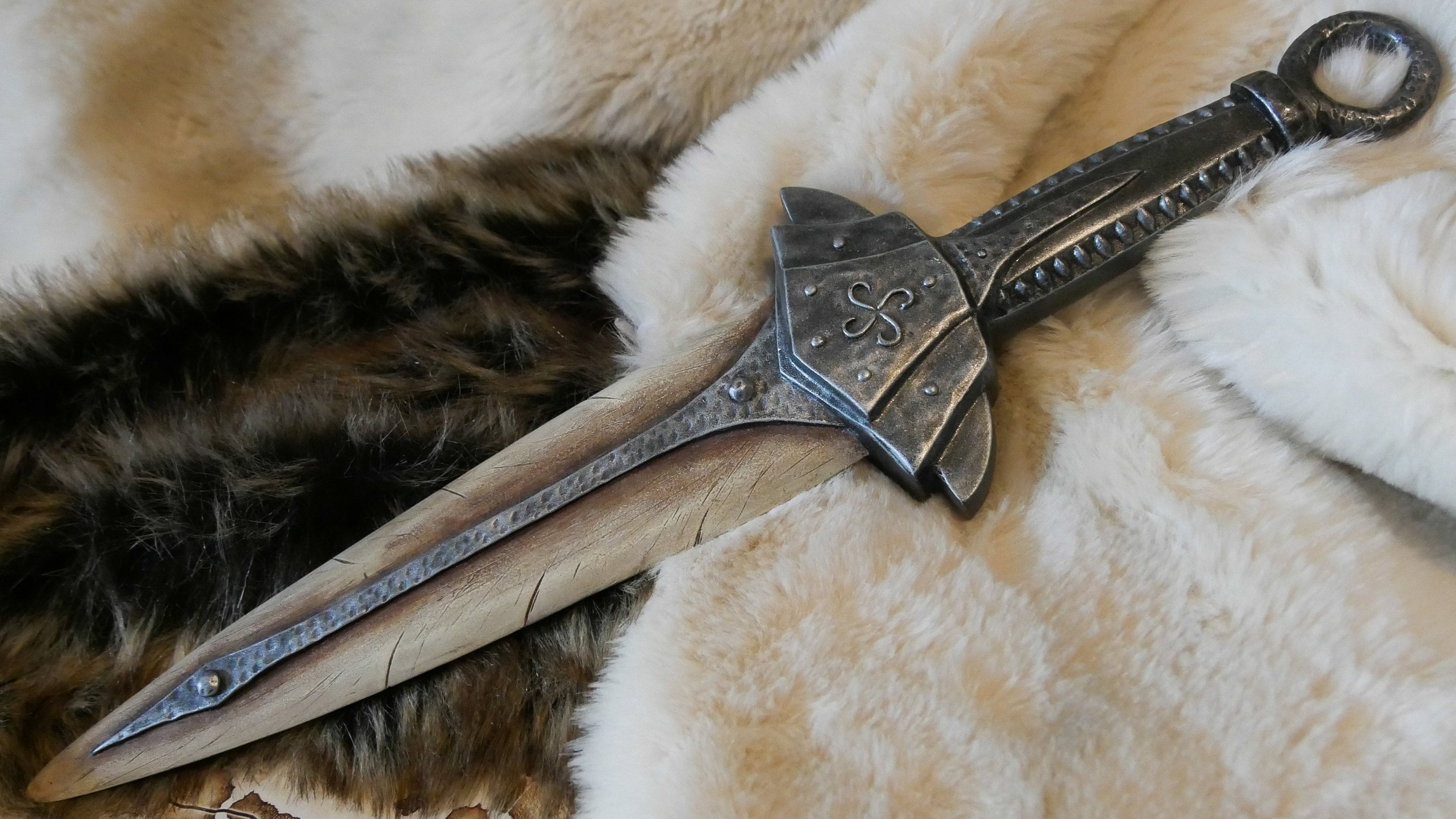 Skyrim Dragonbone Weapons