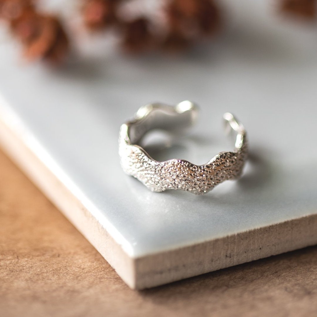 Sterling Silver ADJUSTABLE TOE RING, Wave Sparkly Solid Foot Jewellery ...