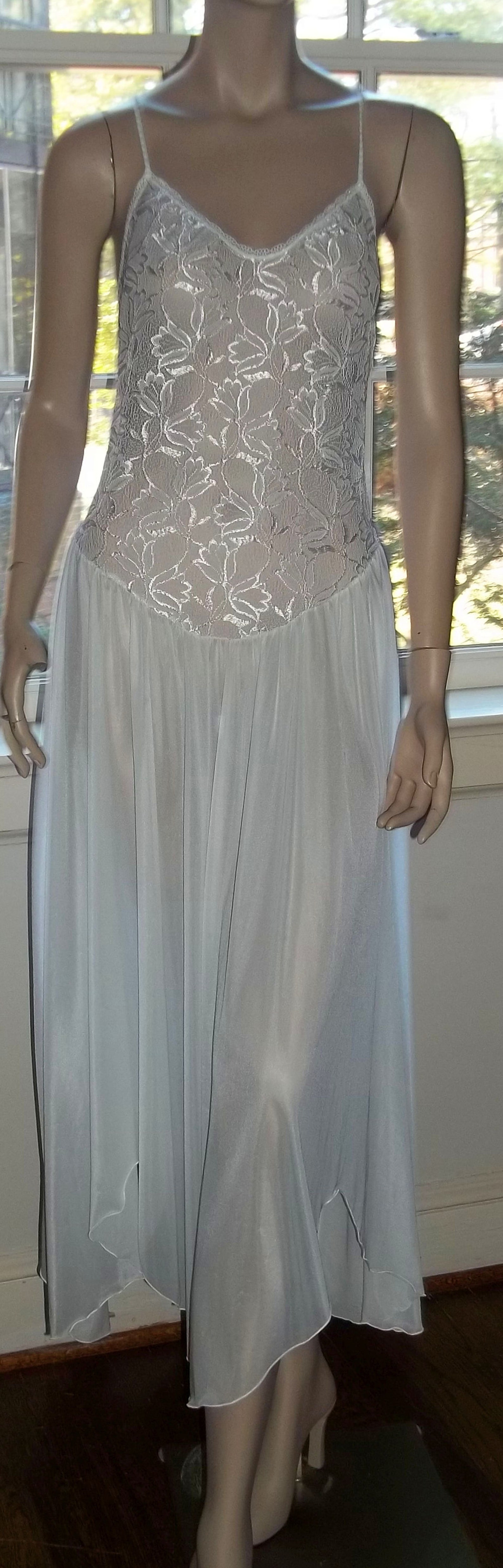 Vanity Fair Nightgown Medium Lacy Bodice Asymmetrical Hem White Criss ...