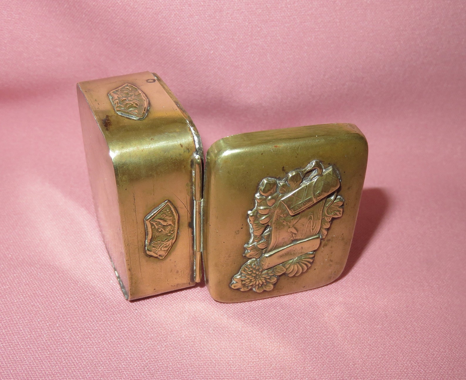 Antique Brass/bronze Japanese Meiji Era Hinged Box- Pill Box-trinket ...