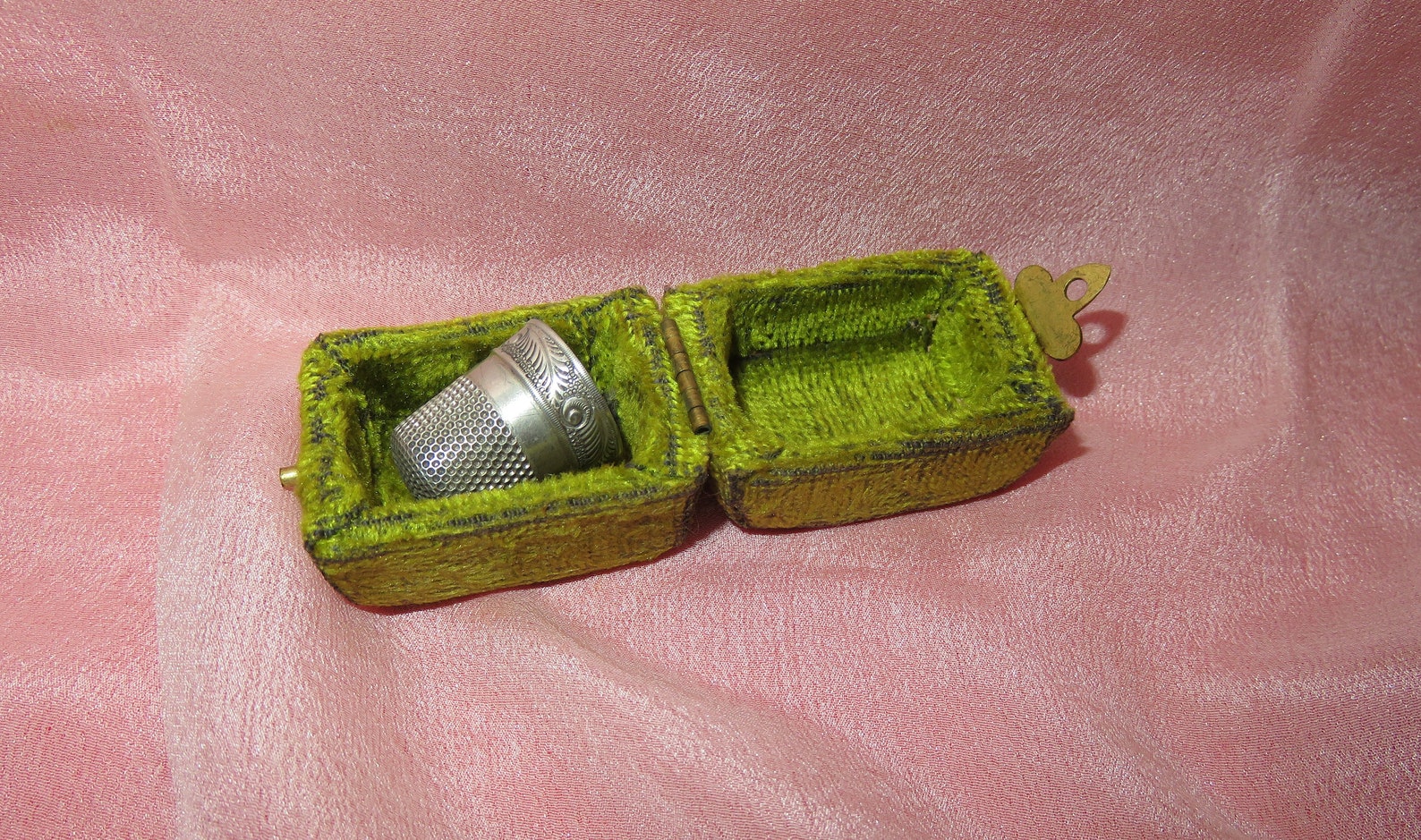Victorian Antique Velvet Thimble Holder & Sterling Silver - Etsy