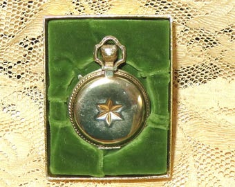 Antique Sterling Silver and Gold Wash Holy Communion Pyx Communion Host ...