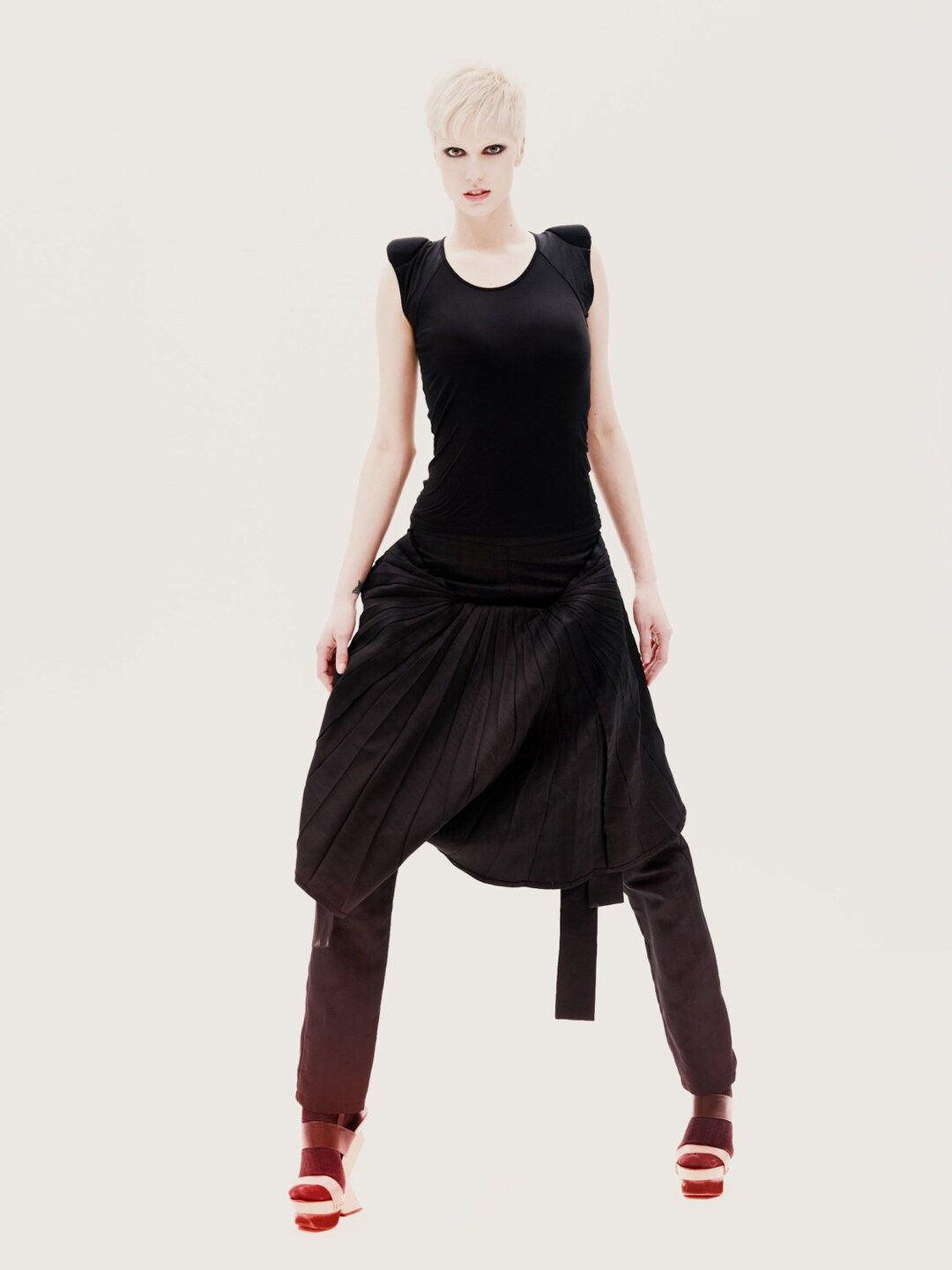 Black Pants, Harem Pants, Transformable Clothing, Futuristic Clothing ...