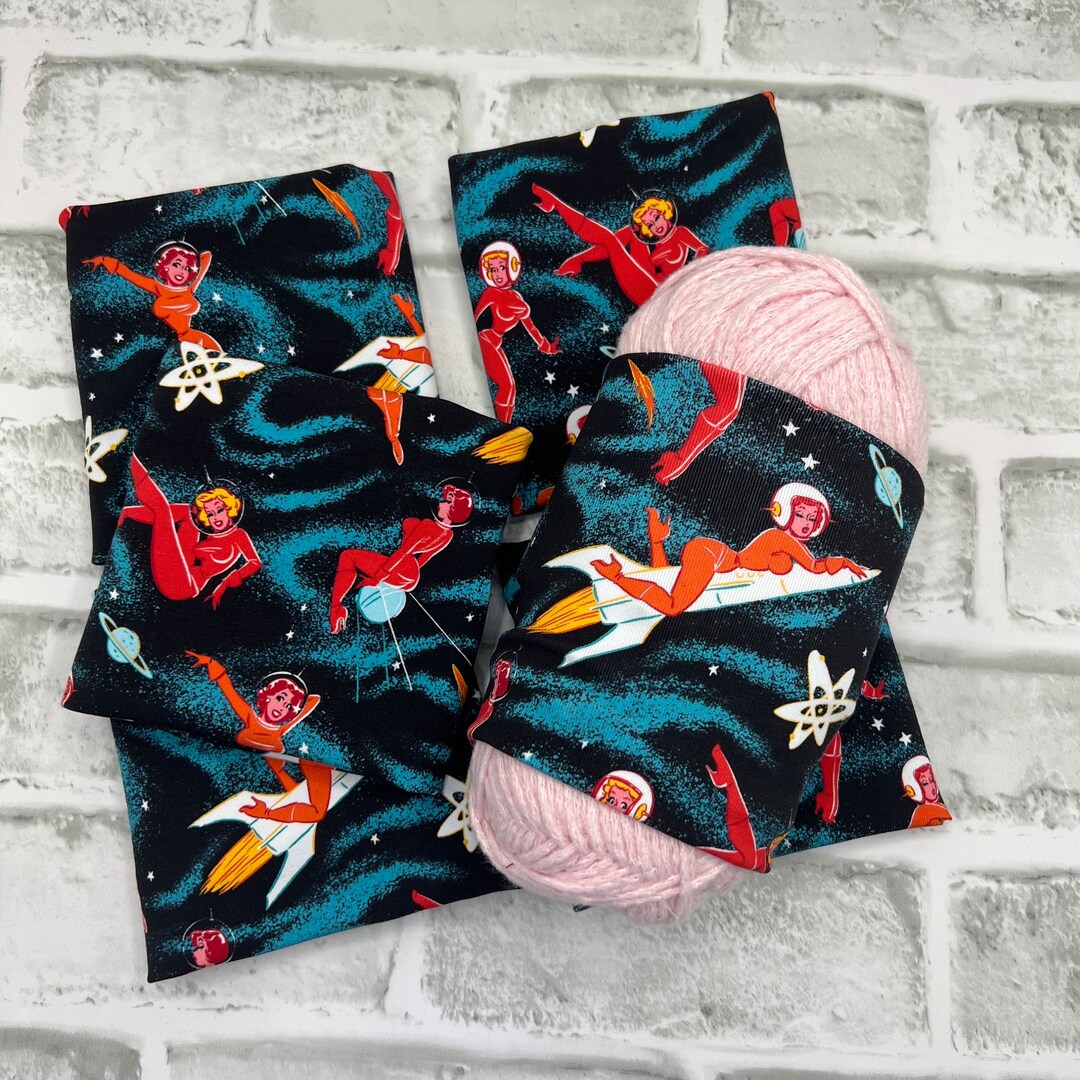 Space Pinups Yarn Cozy, Rocket Pinups Yarn Cozy, Yarn Sleeve, Yarn Cozy ...