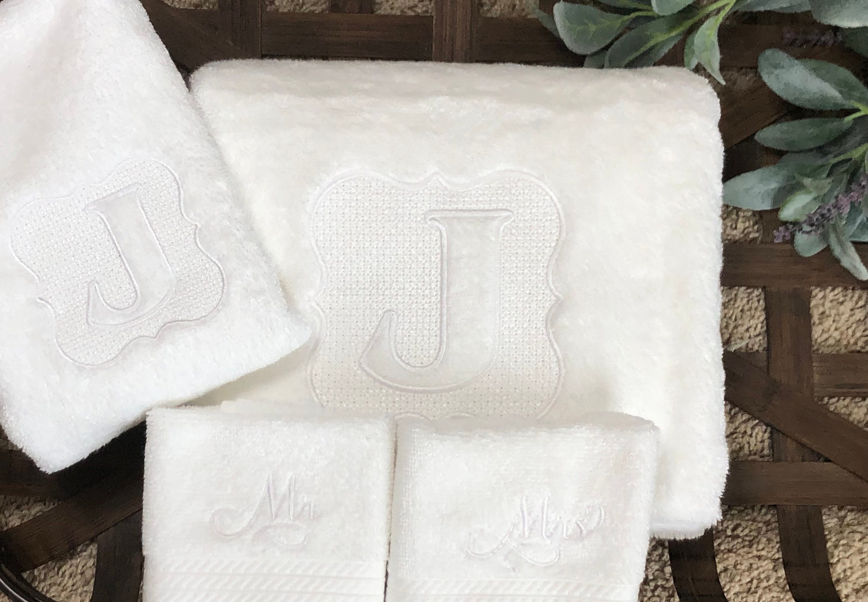 Embossed Monogrammed Towel Set: Plush Personalized Bath Towels - 100% ...