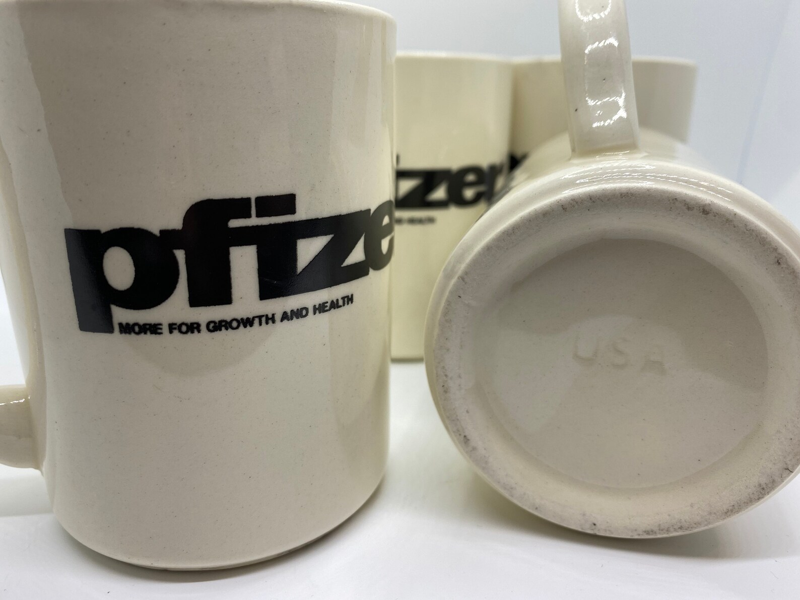Vintage Set of 4 Pfizer Logo Advertising Coffee Mugs Pharmaceutical ...