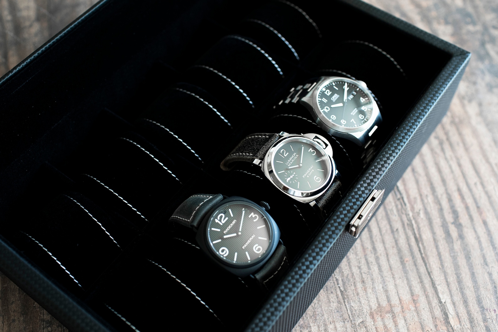 Personalized Carbon Fiber Design Watch Box With White Pillows - Etsy
