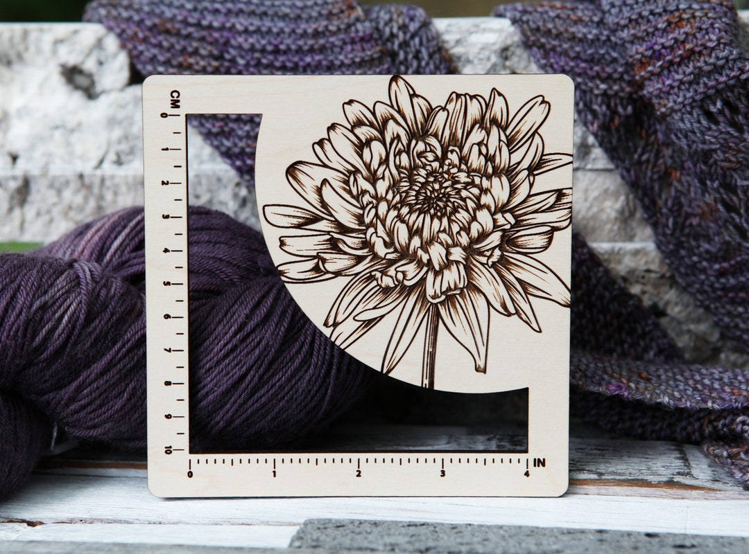 Chrysanthemum Flower Gauge Swatch Measurement Ruler in 4 Inches and 10 ...