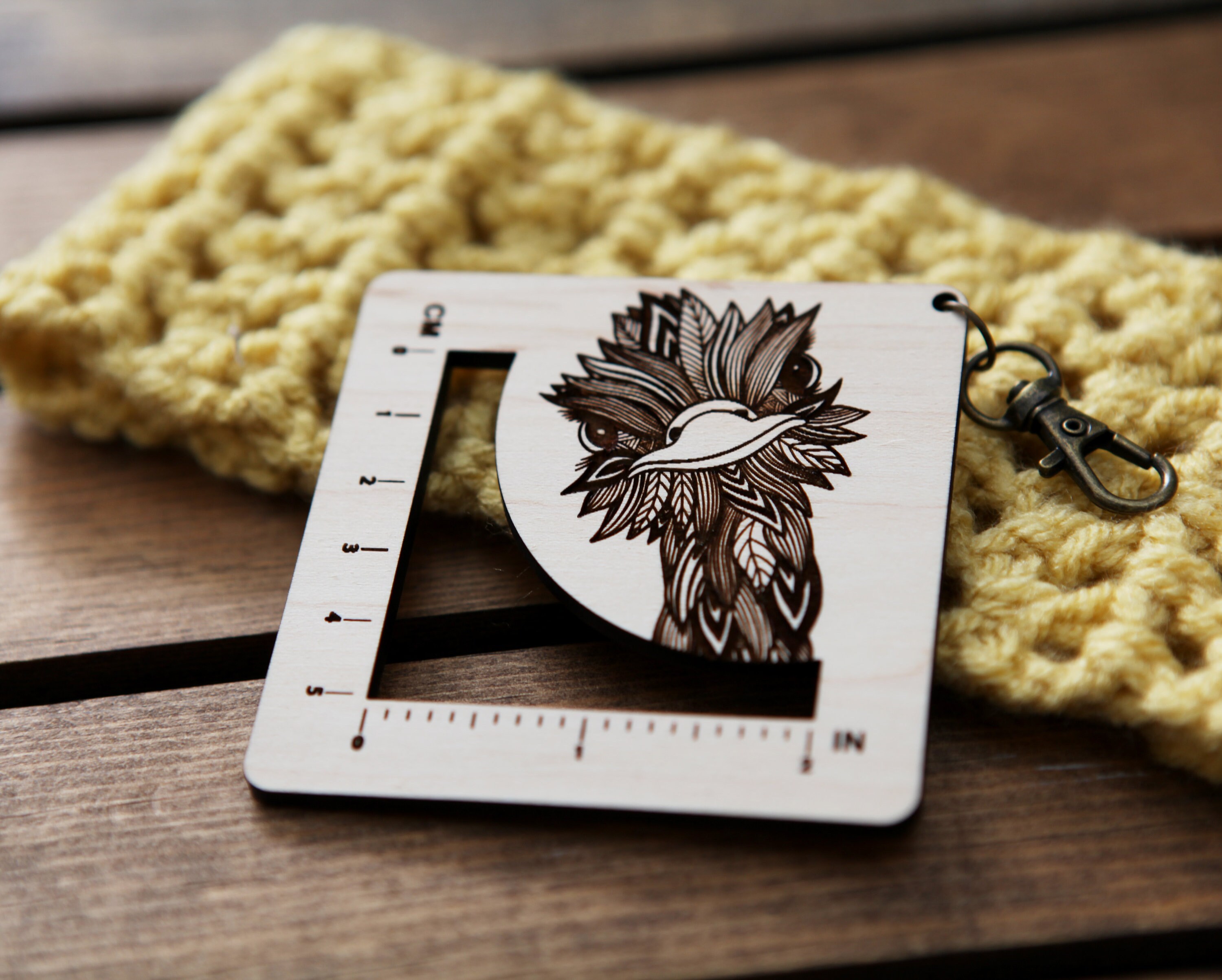 Ostrich Bird Gauge Swatch Measurement Ruler in Inches and Centimeters ...