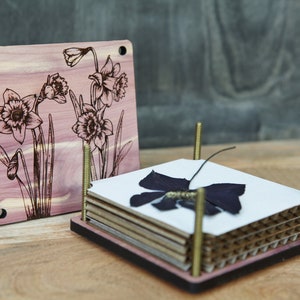 Flower Press Kit With Engraved Daffodil Flowers Made From Cedar Wood ...