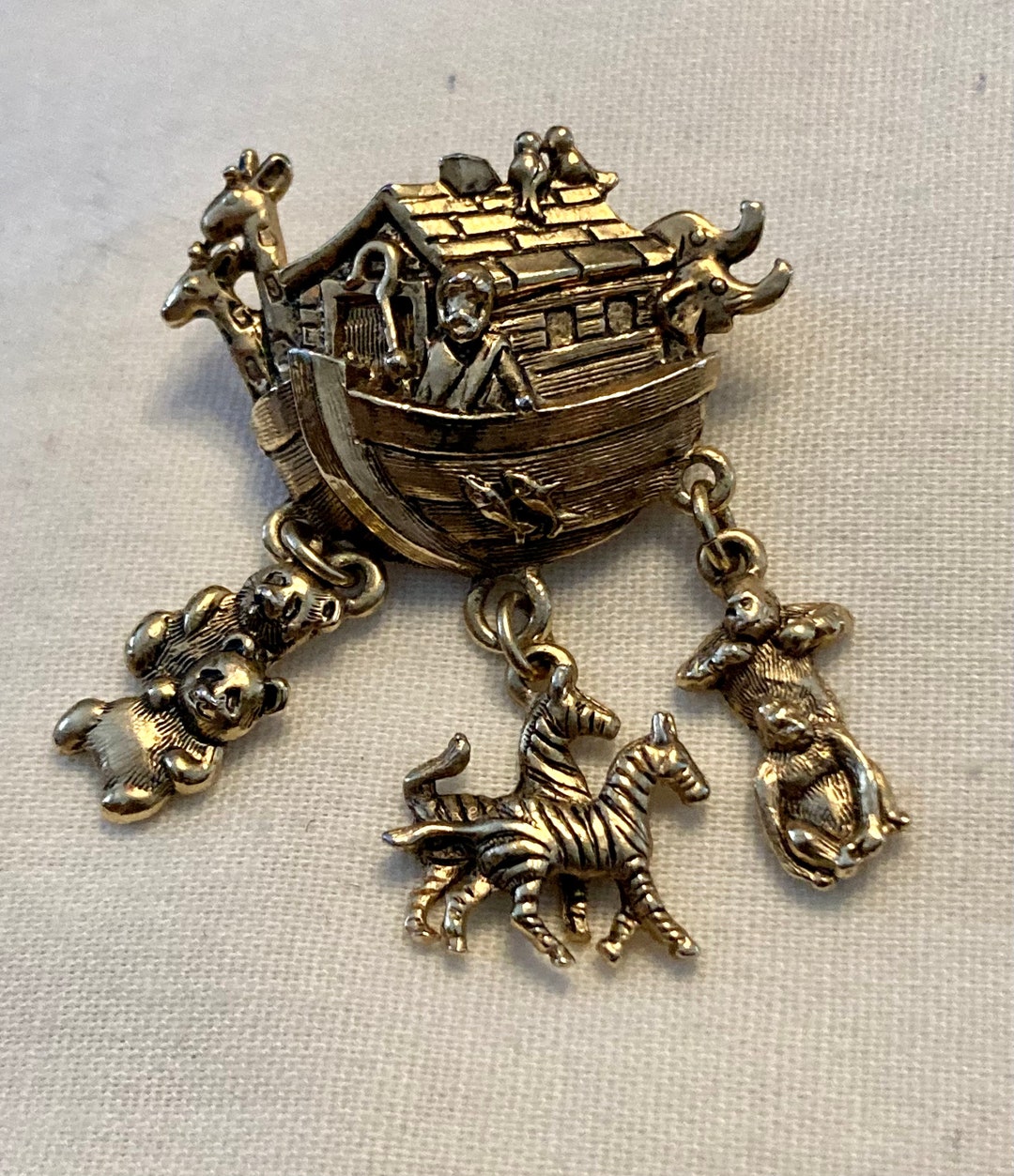 Vintage 2001 Signed Avon Noah's Ark Gold Tone Pin Brooch Movable ...