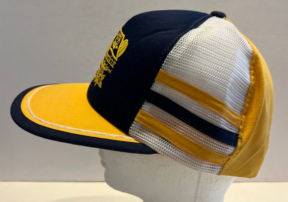 Vintage 3 Stripe SnapBack Hat “Classic Connecticut” B… - Gem