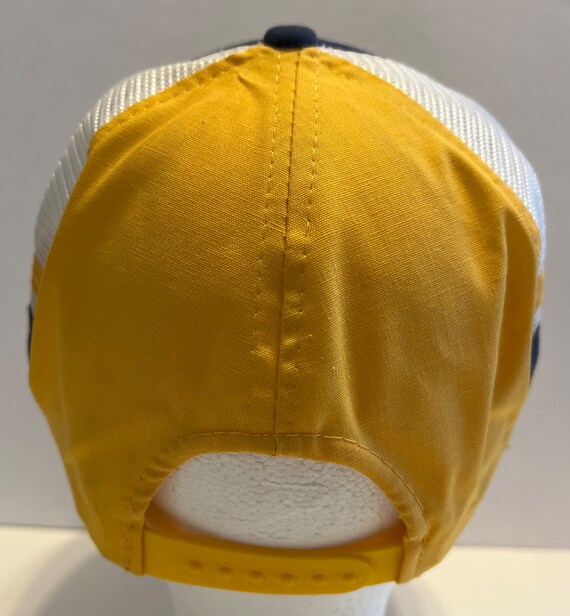 Vintage 3 Stripe SnapBack Hat “Classic Connecticut” B… - Gem