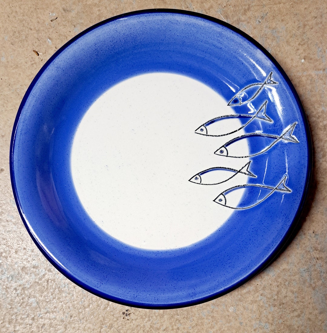 Artesa Fish Motif Style Hand Painted Ceramic Dinner Plate Collection ...