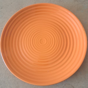 Orange Color Dinner Plate With Grooves Gloss Finish by Lifestyles ...